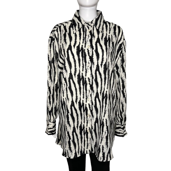 Kosmios | Tops | Kosmios Zebra Black And White Button Up M | Poshmark